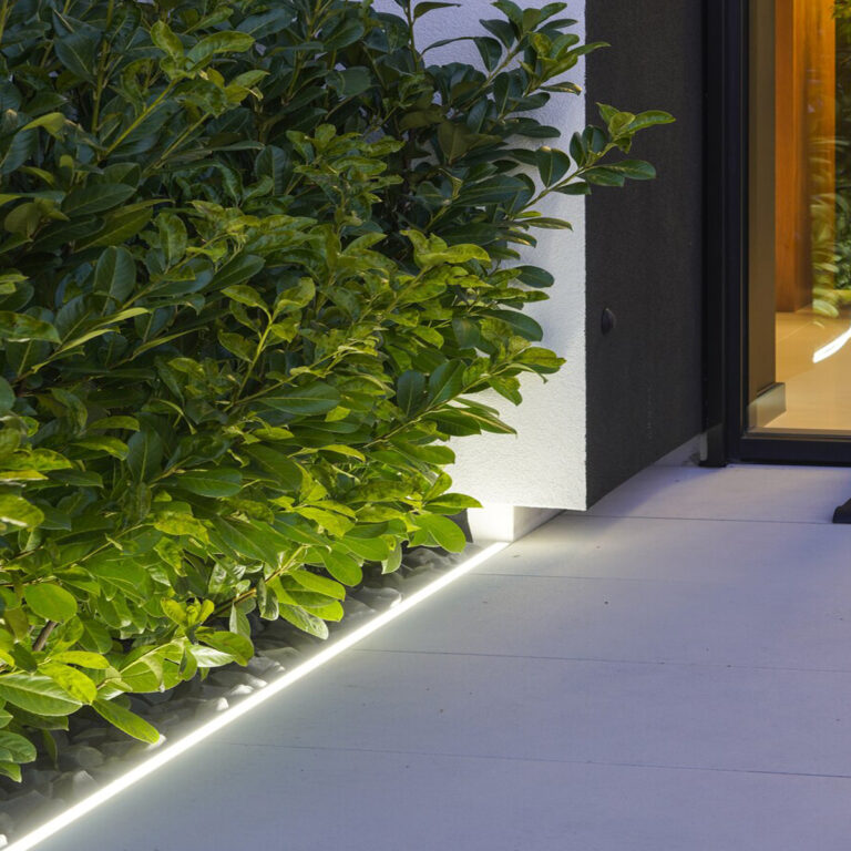 LED Leiste außen – wetterfeste LED-Lichtleisten | Lichtdekor